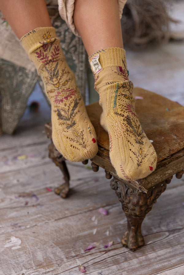 Floral Lil' Dipper Socks – Magnolia Pearl Clothing